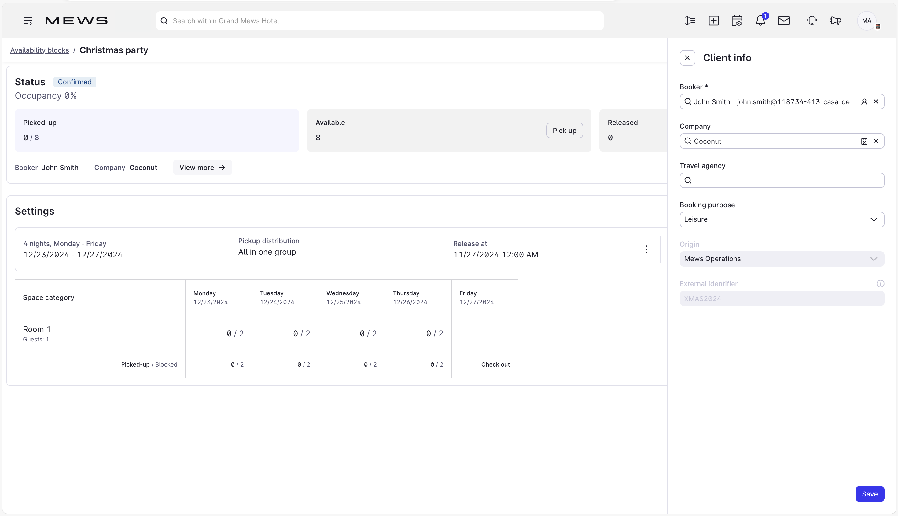 How does the Mews x Delphi integration sync information between Delphi and Mews?